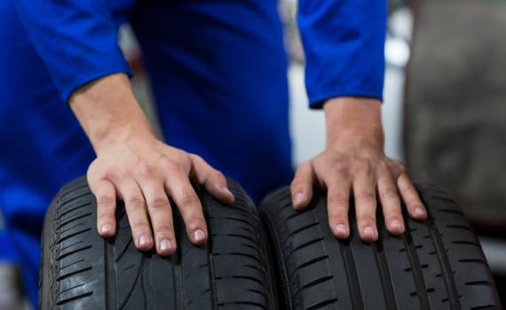 Original vs. Fake Tyres: A Buyer’s Guide for UAE | TyresCart